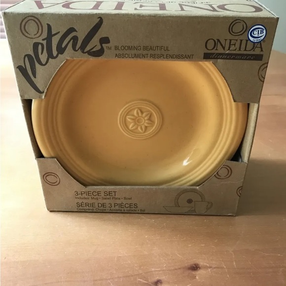 Oneida | Kitchen | Oneida 3 Pc Set Yellow Marigold Mug Salad Plate Bowl ...